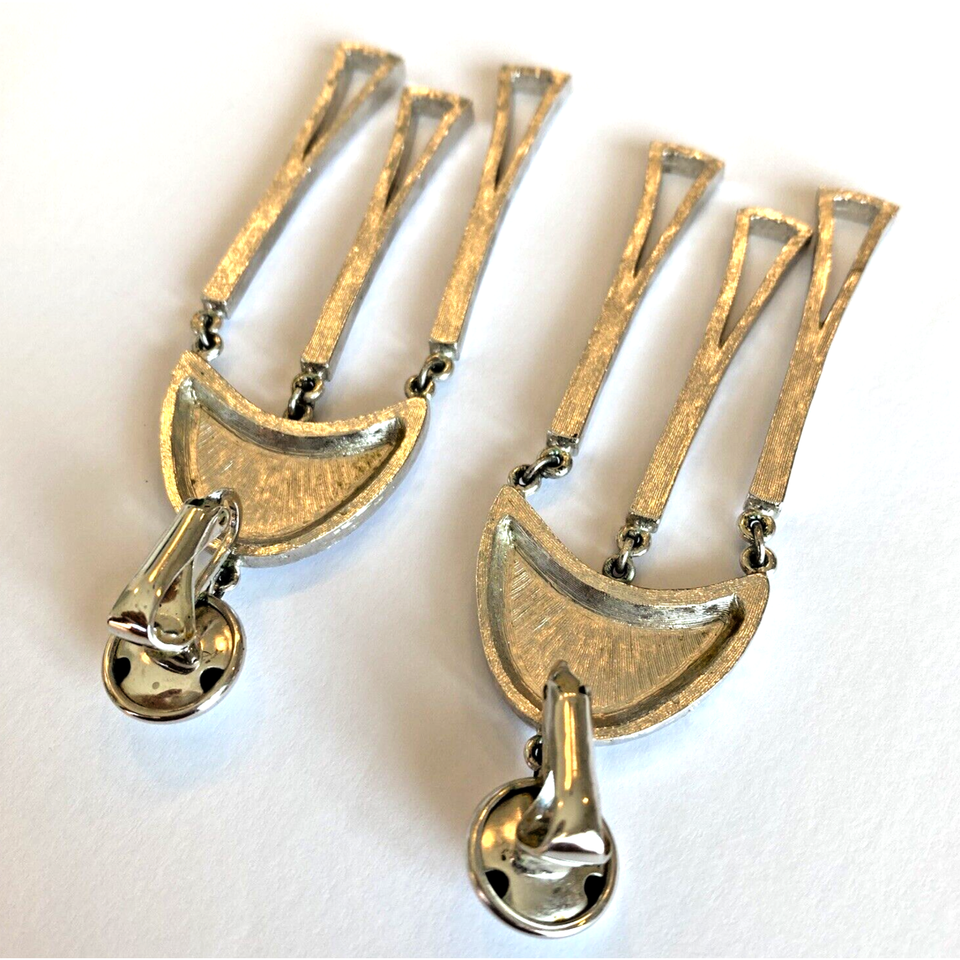 Silver Clip On Earrings Mod Fashion Jewelry Vintage 1960s Dangles ...
