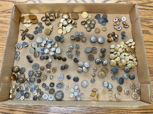 Vintage/Used Buttons. Lot of 250+ Variety | eBay
