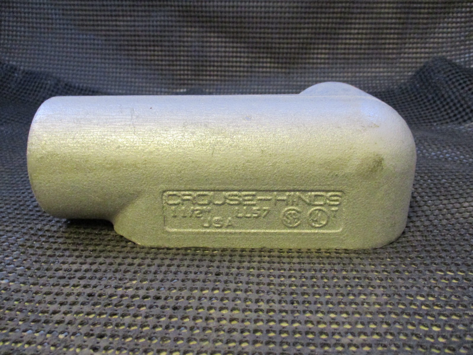 CROUSE HINDS 1-1/2" FORM 7 CONDULET CONDUIT BODY LB57-X57 , COVER ...