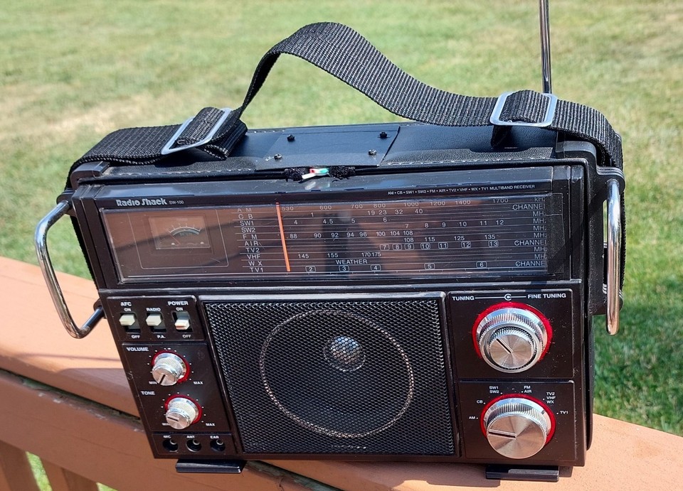 Vintage Radio Shack SW-100 Multi-Band Receiver-AM/FM/CB/SW/TV/AIR/2 m ...