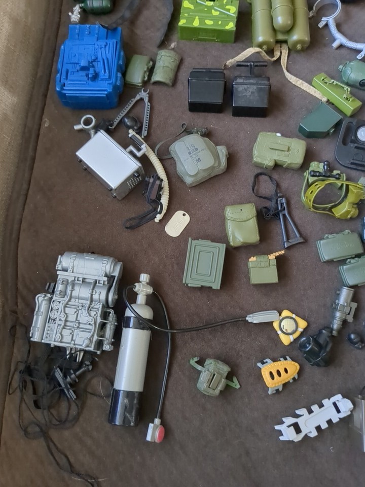 GI JOE LOT Storage Box with many Accessories G46 | eBay