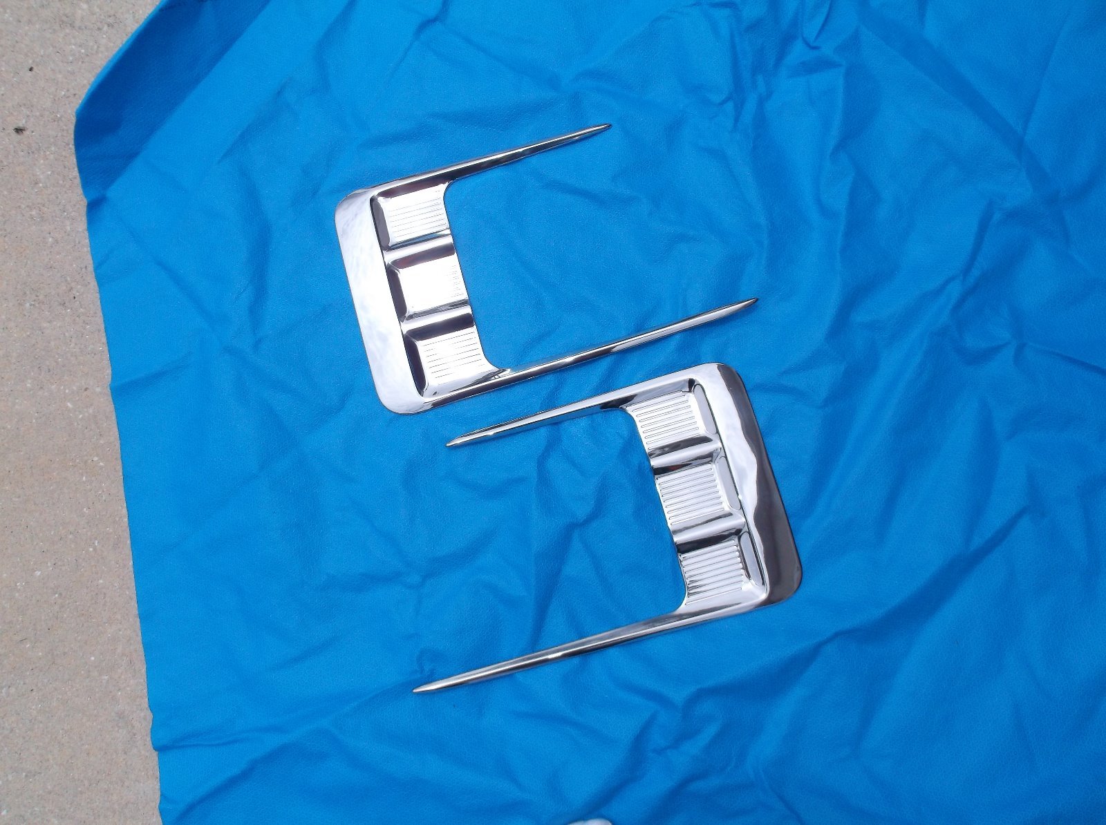 1958 IMPALA REAR QUARTER PANEL PITCHFORK TRIM,LH/RH | eBay