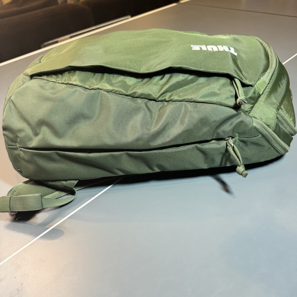 Thule Enroute Backpack 23L Black Tech Laptop Work Bag green | eBay