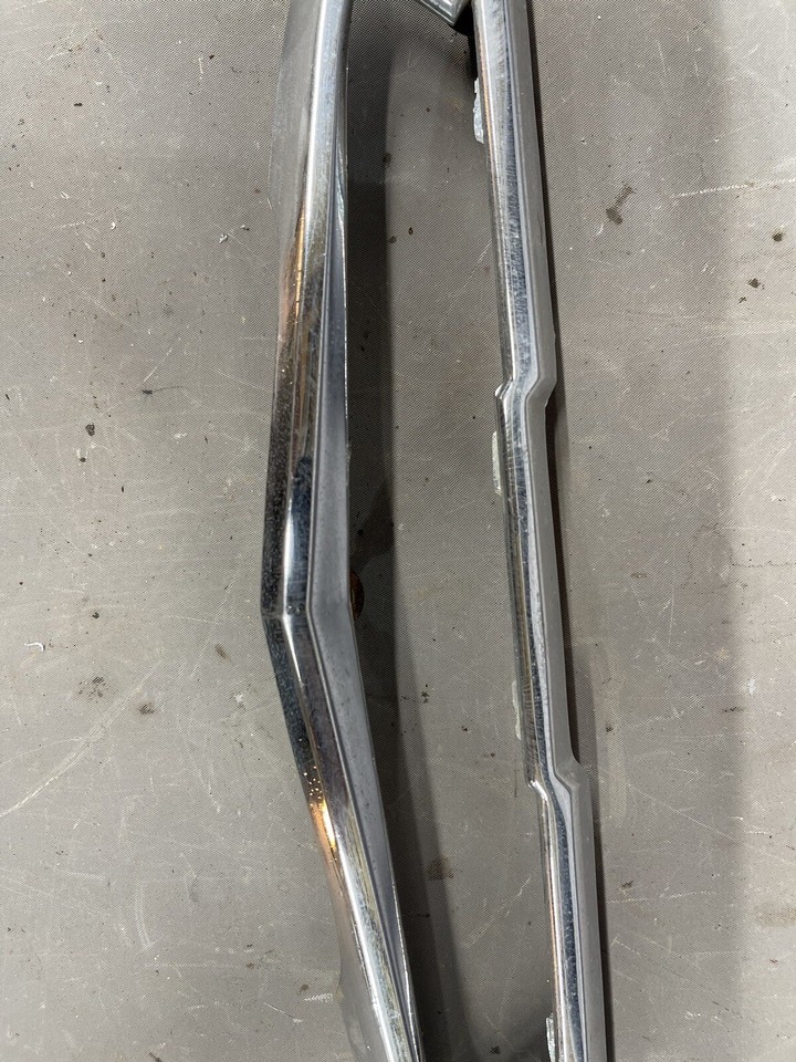 1956 1957 1958 Chevy BelAir 150 210 Trunk Emblem Trim Crest 6 Cylinder ...