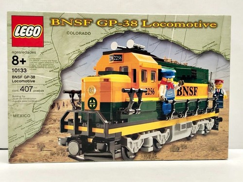 LEGO Burlington Northern Santa Fe (BNSF) GP-38 Locomotive 10133 New ...