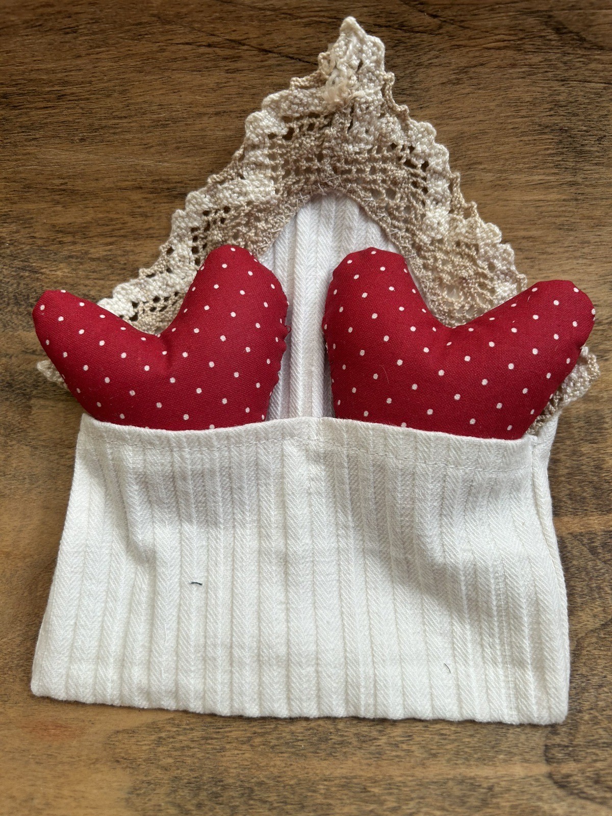 Primitive Stitchery Valentines White Envelope 2 Hearts Ornies Cupboard ...