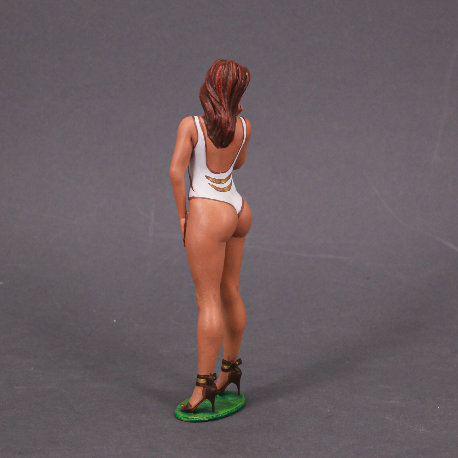 Painted resin figure woman girl with bag sexy 1:18 S445-D120A | eBay