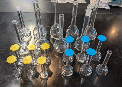 Volumetric Flask Set 7x100ml, 2x50ml, 6x25ml, 6x10mL Used good ...