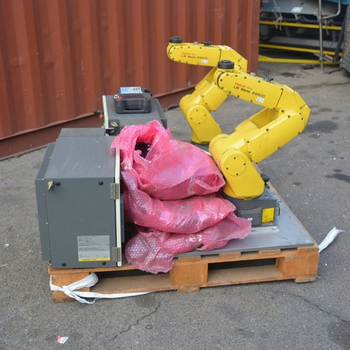 FANUC Robot LR 200iC R-30iA MATE A05B-1139-B204 A05B-2551-B260 A05B ...