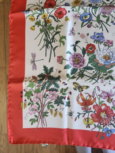 Vtg Gucci 100% Silk Square Scarf Botanical Floral Design Insects ...