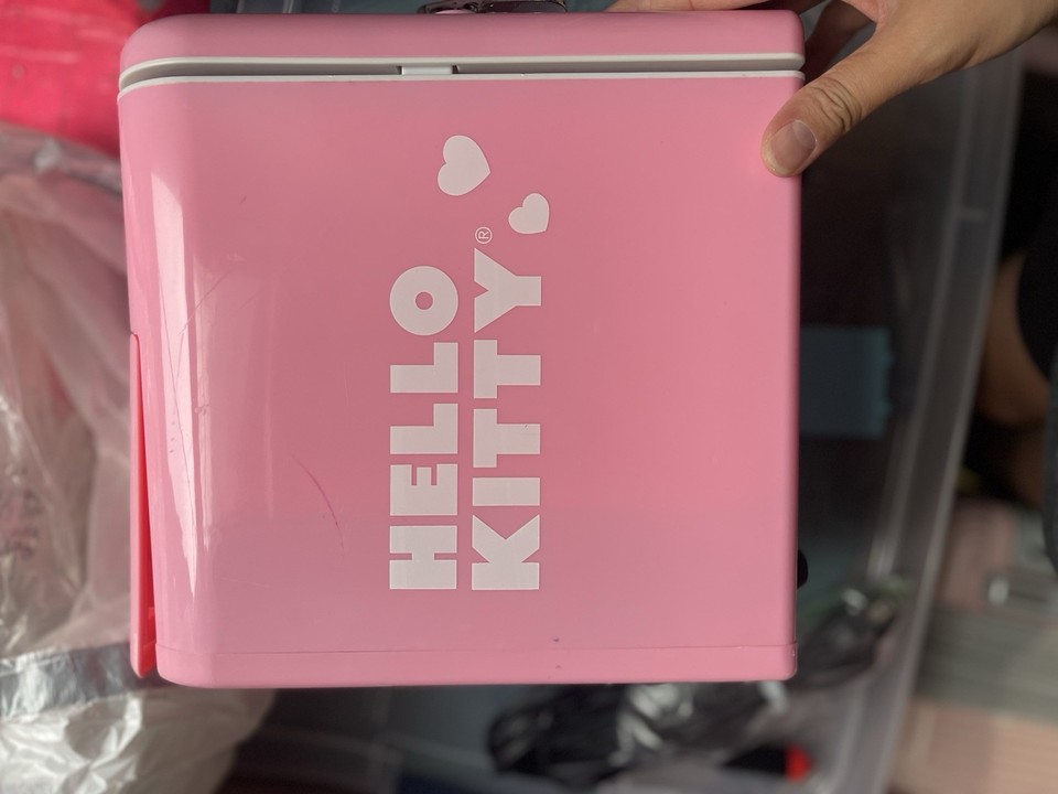 HELLO KITTY MINI FRIDGE | eBay