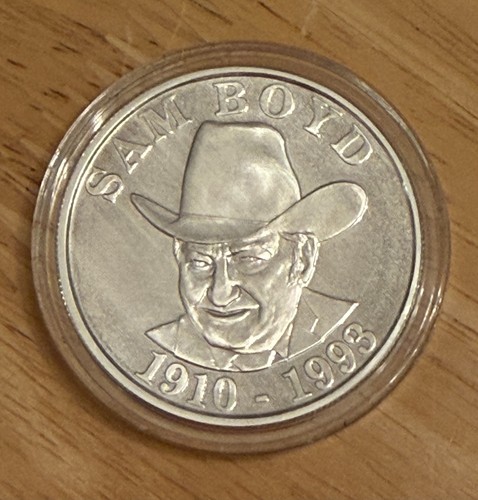 Sam's Town .999 Fine Silver Round One Troy Ounce - Sam Boyd / Stage ...