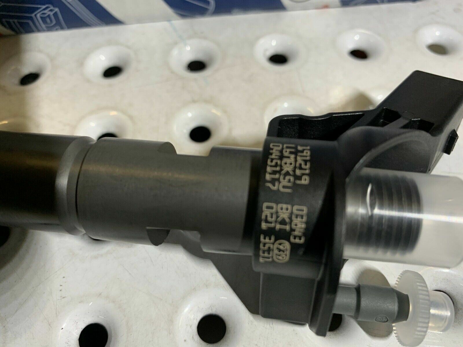 NEW BOSCH DIESEL INJECTOR VW TOUAREG V6 TDi V6 TDi 4XMOTION 7P 2010 ...