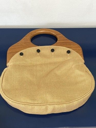 Victoria Needlework Bermuda Bag Purse 4 Button Wood Handle Beige Cover ...