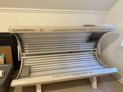Sunvision Pro 24 SF Tanning Bed! All New Bulbs! | eBay
