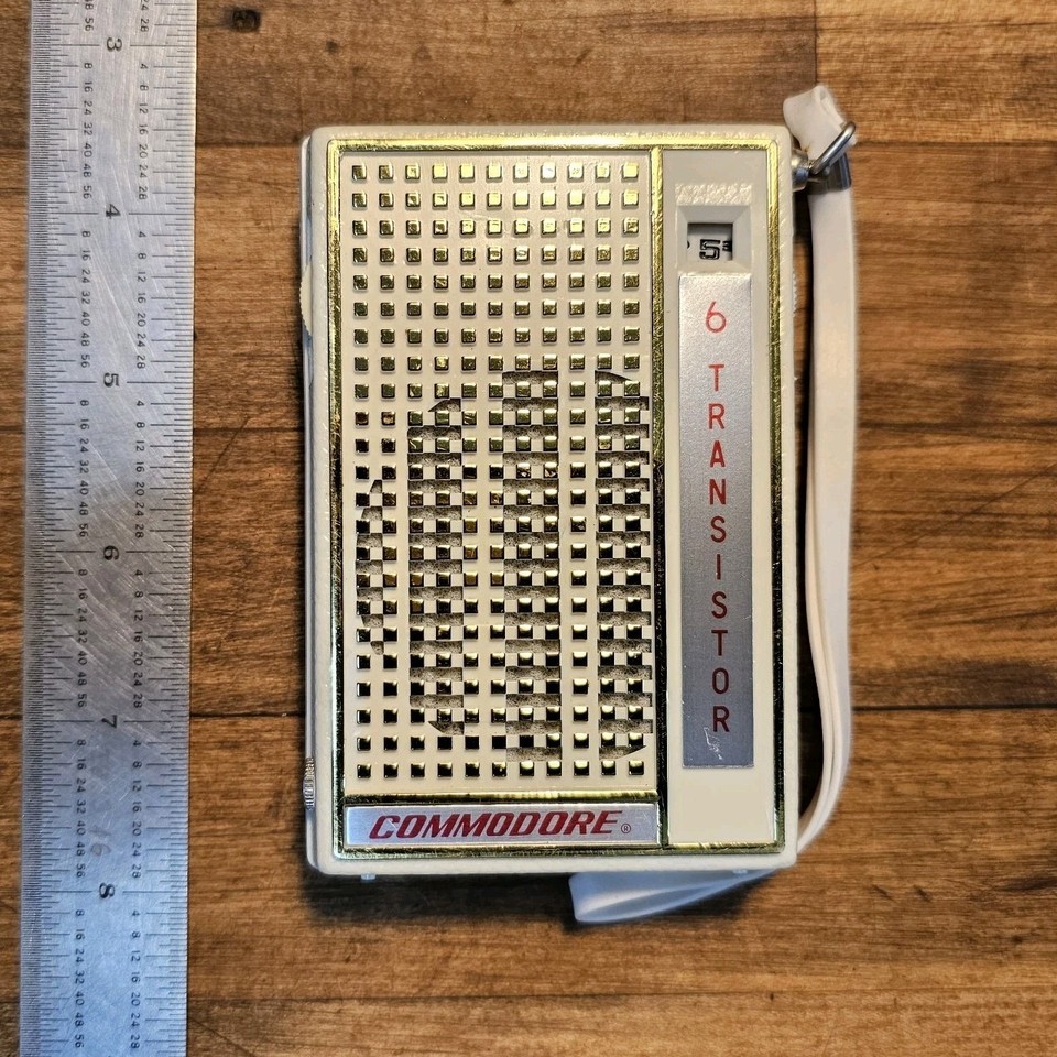 NEW Commodore Superlative 6 Transistor Radio ☆ Vintage w/ Box & Plugs ...