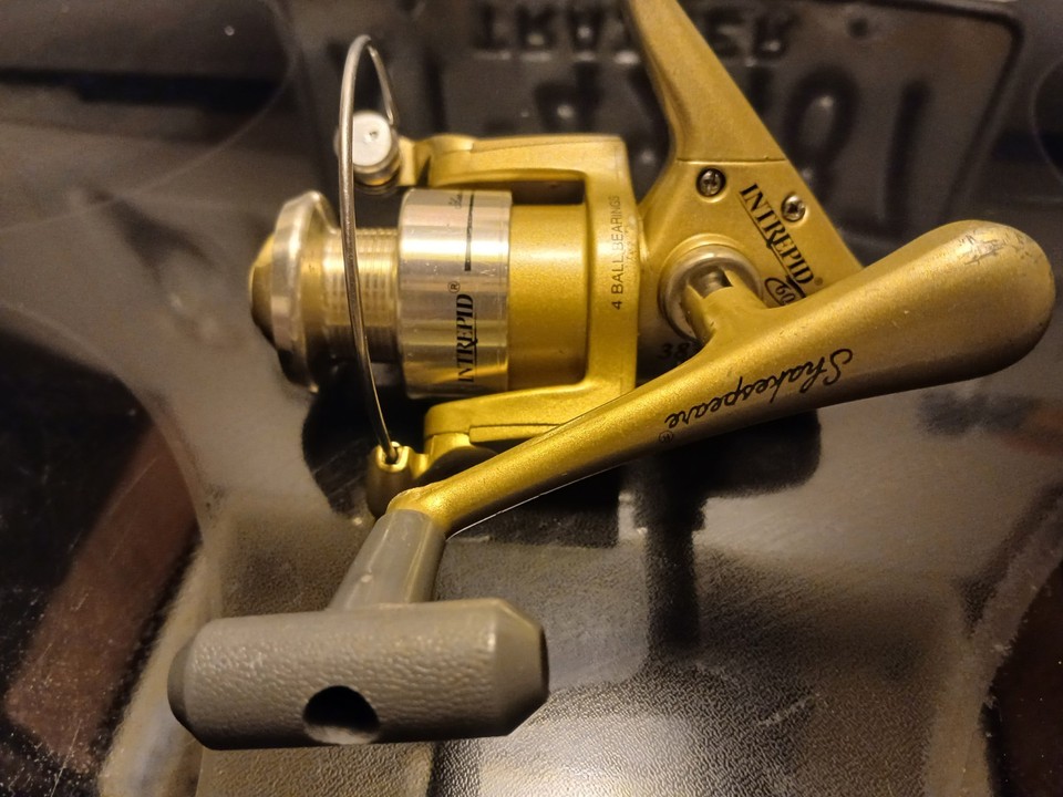 Shakespeare Intrepid SS 3830 4 Ball Bearing Spin Fishing Reel 4-8 Lb ...