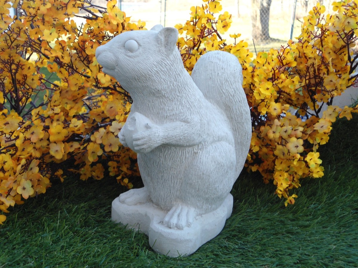 Concrete Squirrel Garden Statue | Fasci Garden