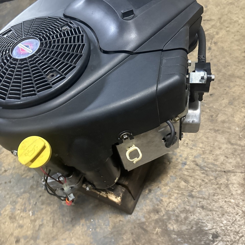 Briggs and Stratton 21HP twin cylinder Intek engine 445777-0172 Good ...