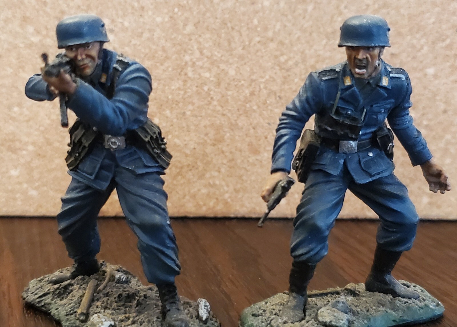 COLLECTORS SHOWCASE Waffen SS Commander & Rifleman 6th Rgt ...