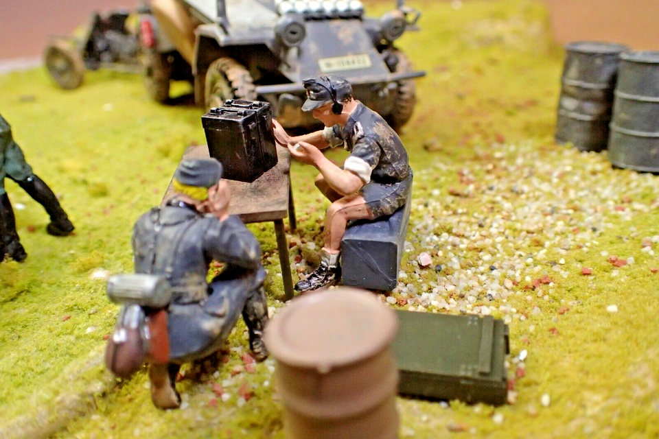 Built Painted Tamiya 1/35 German sdkfz 222, panther Wagen & infantry ...