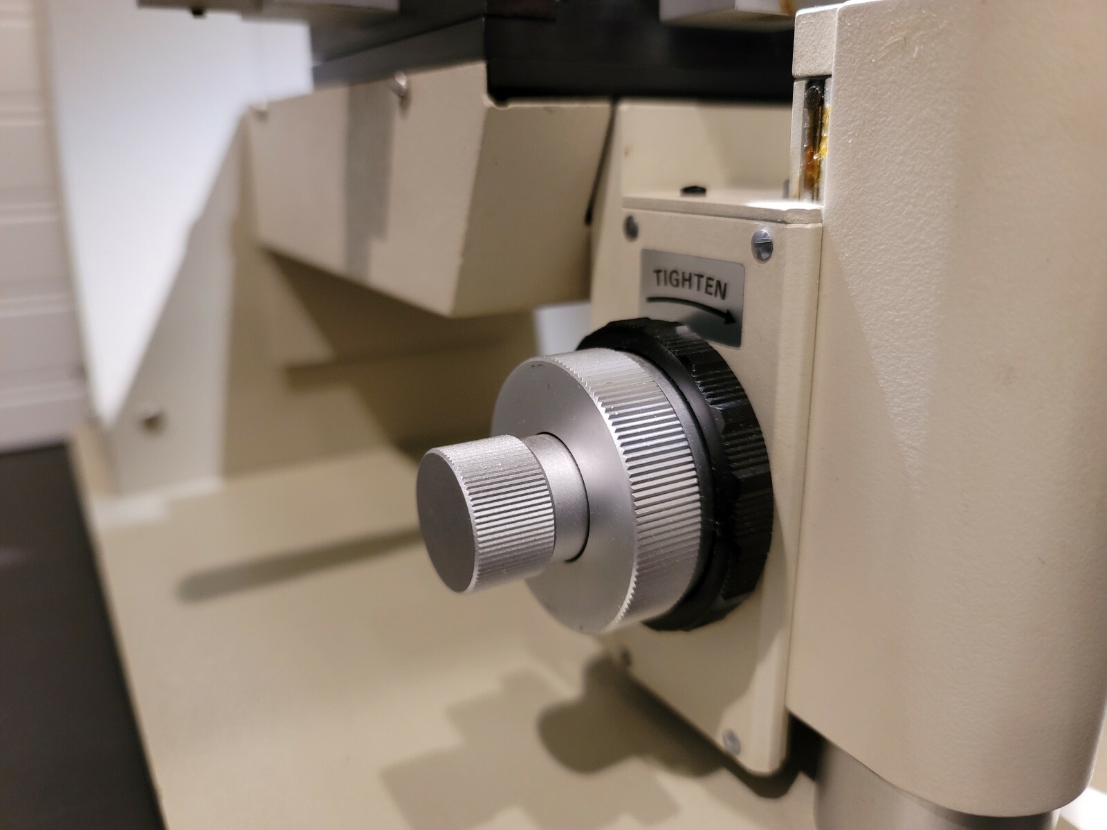 Unitron Forensic Optical Comparator Balistic Rifling Table Top Profile ...