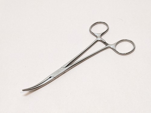 AESCULAP BH167R Hemostatic Crile Curved CVD Clamps Forceps Serrated Jaw ...