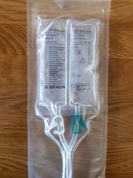 B Braun Uro-tainer urinary catheter irrigation solution 3,23 percent ...