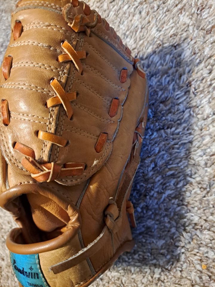 Vintage Youth Goodwin Baseball Glove Right Hand Throw40-114 | eBay