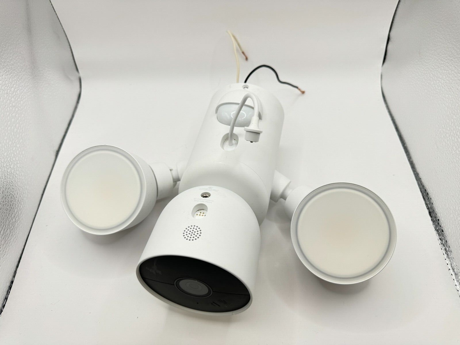 Google Nest Cam Outdoor Floodlight Surveillance Camera Snow (Wired ...