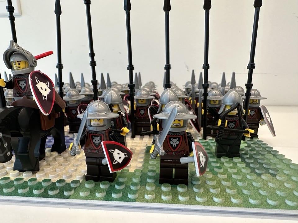 71 Lego Wolfpack Full Army Knight Mini Figures With Custom Shields And ...