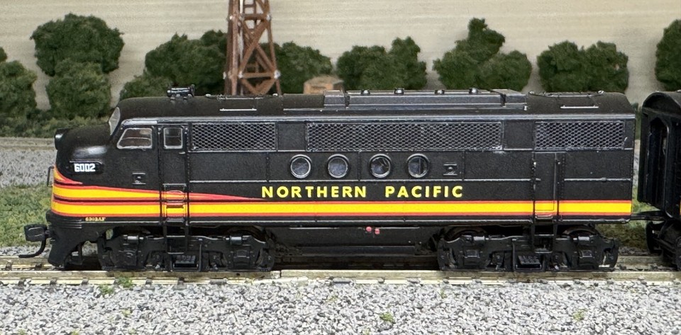 N-Intermountain 69010-2 Northern Pacific FT A/B Diesel Locomotive (DC ...