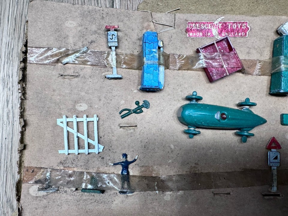 Crescent: Rare Partial Set - Race Car Display. Damaged - For ...