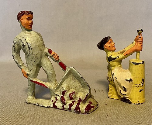 2 Vintage Manoil Happy Farm Figures Man w/Wheel Barrow & Woman w/Butter ...