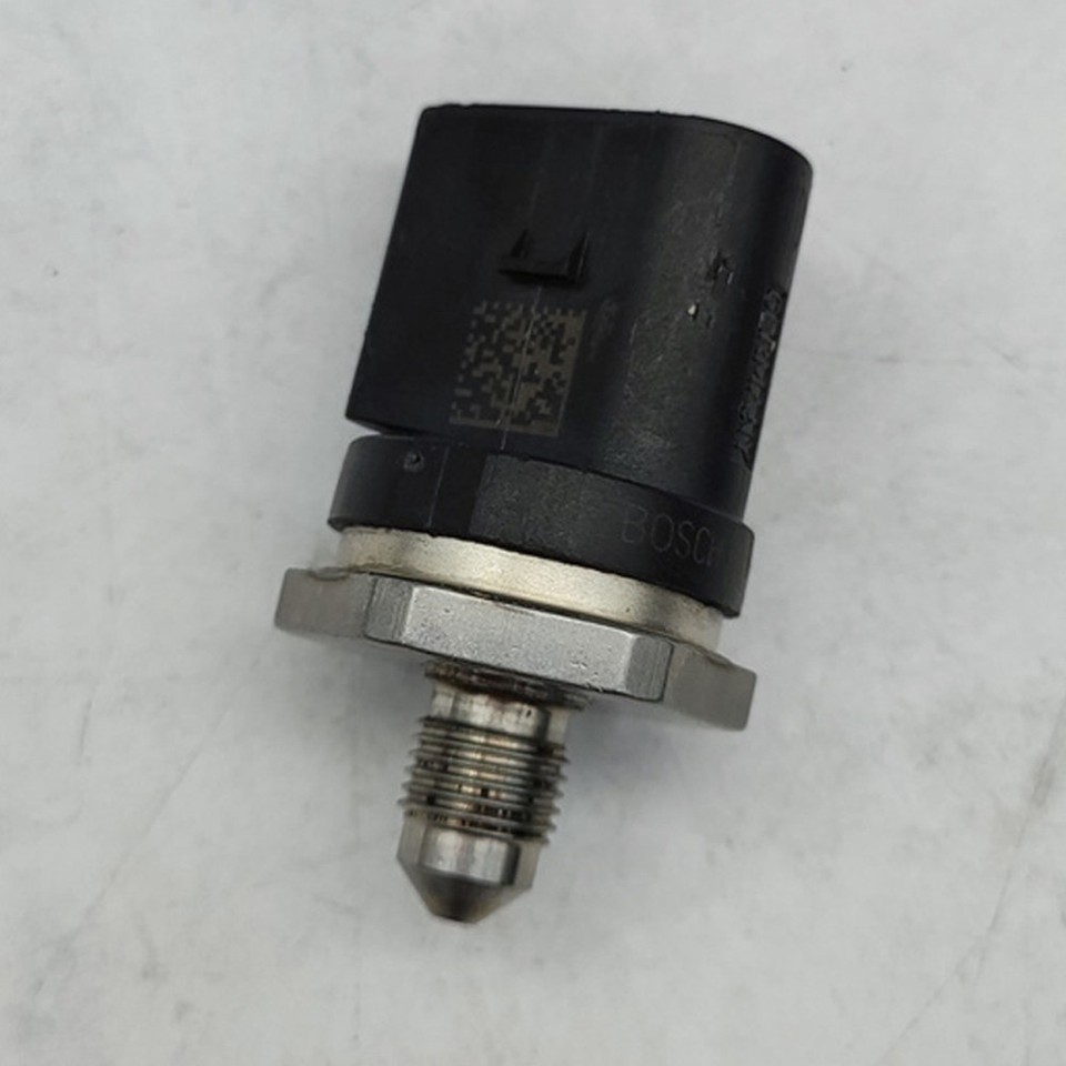 Fuel Pressure Regulator Sensor For Bosch Audi Jetta Passat A3 A4 A5 ...