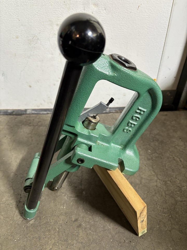 RCBS RC II Reloading Press-(09366) With Lee 309 And 311 Bullet Sizing ...