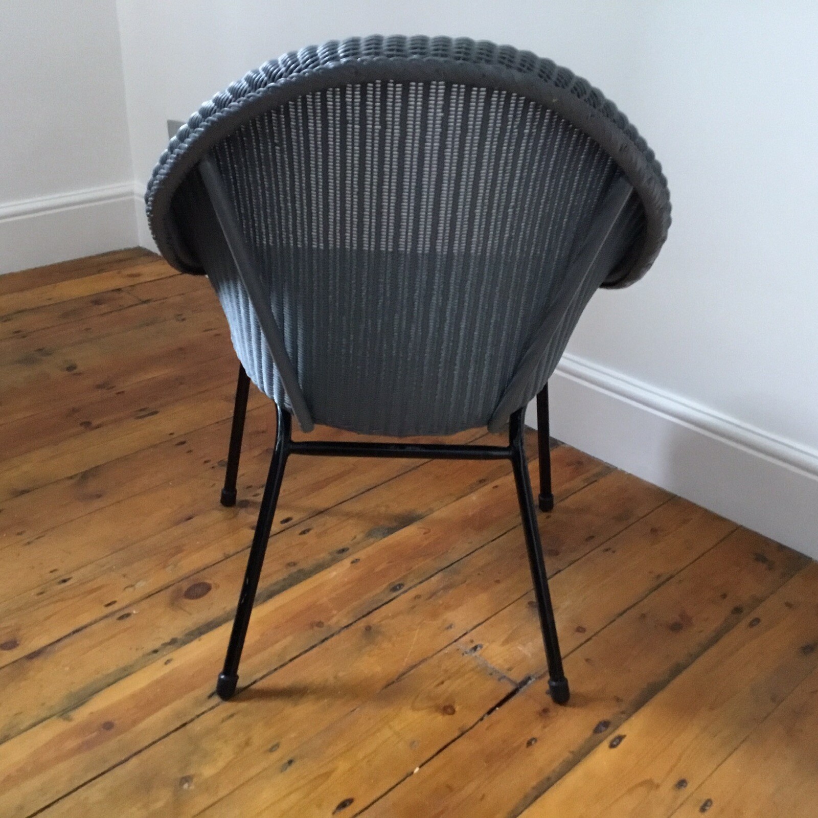 Mid-century Egg-shaped Lloyd Loom Chair With Sputnik Legs | eBay