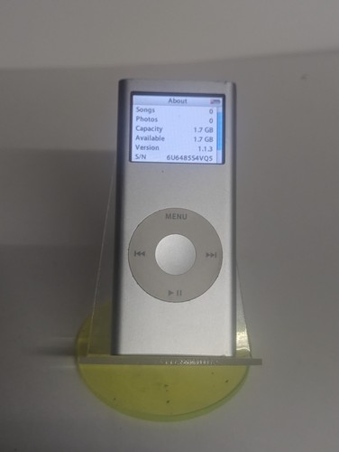 Apple iPod nano A1199 2nd Generation Silver (2 GB) 885909112432 | eBay