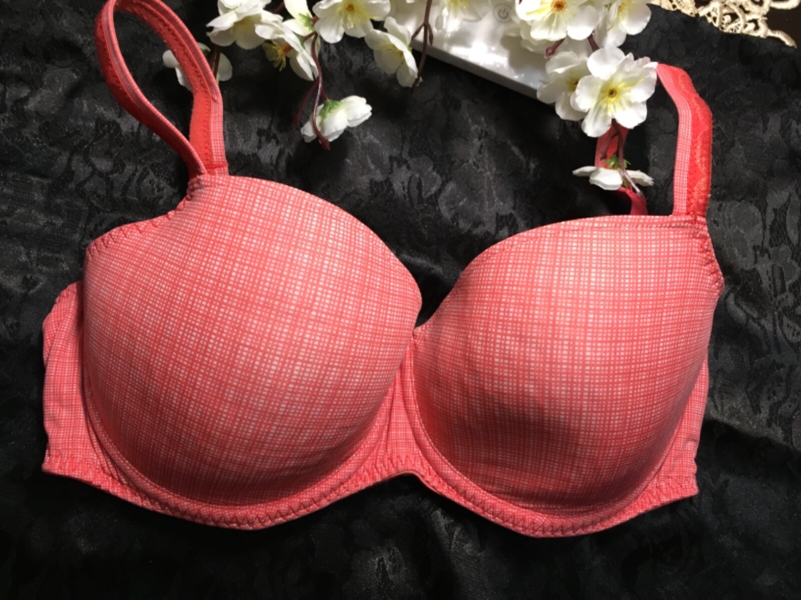 padded underwired Bra size prima donna it 2d C us 32c eu 70c red and ...
