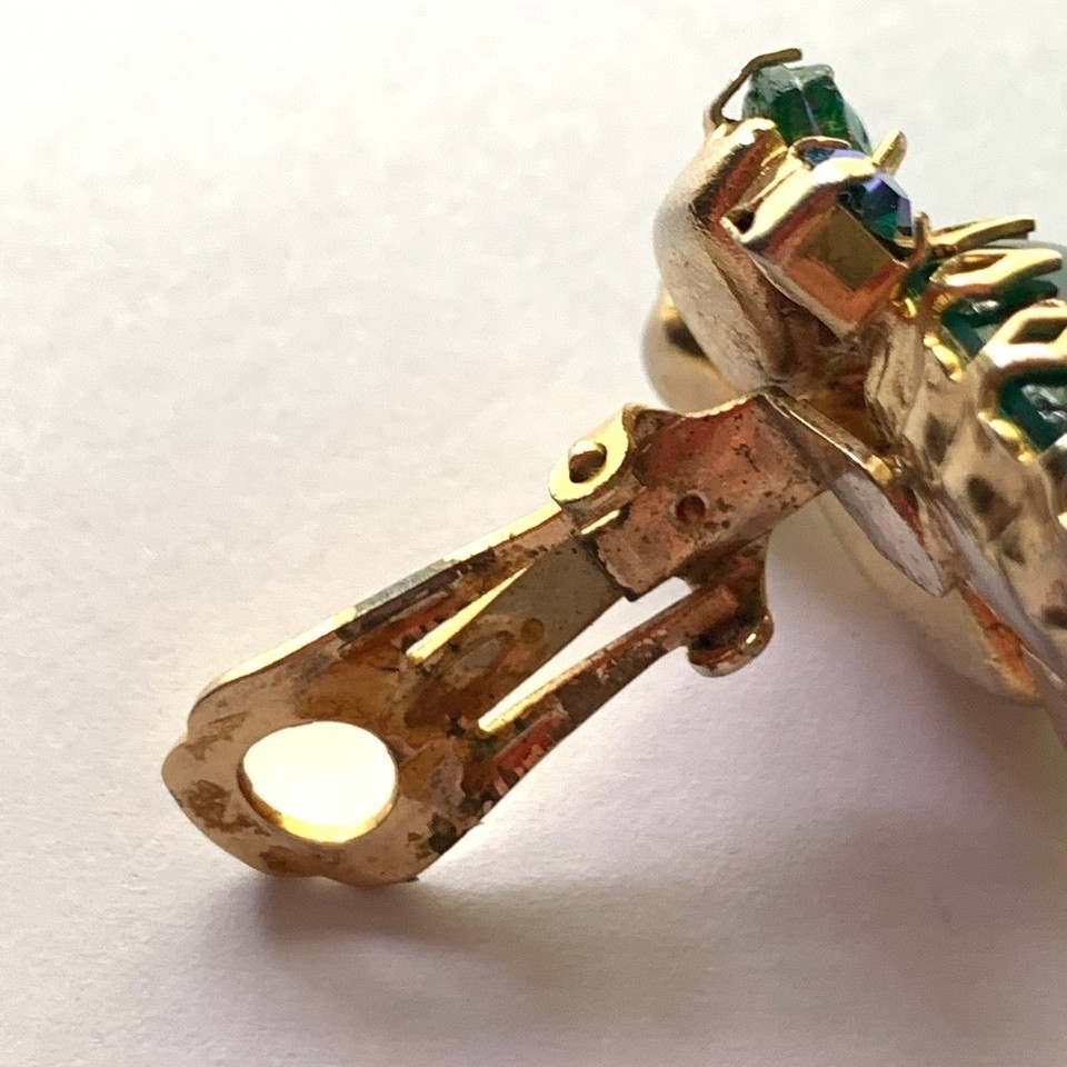 Vintage Schreiner ? Juliana ? 950s Green Cabochon & art glass earrings ...