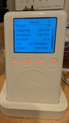 iPod 3rd generation 20gig with dock (bundled with acc) - working, needs ...