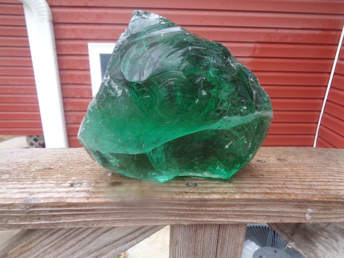 Glass Looking Rock Green