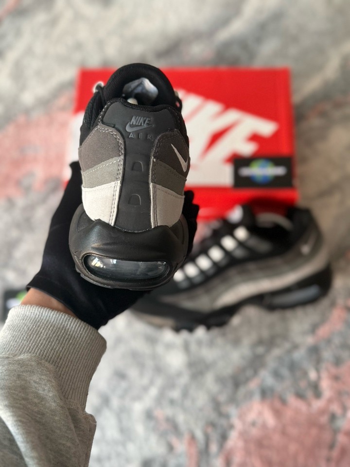 Nike Air Max 95s| Black Gradient🖤|Size 8.5UK|Fast Delivery🚚 | eBay UK