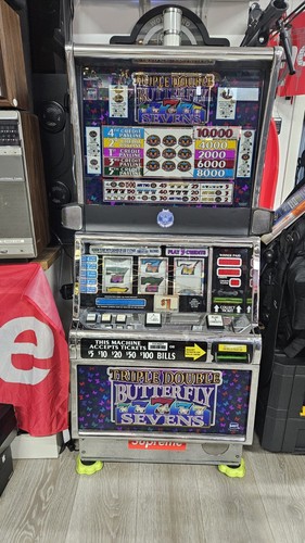 Vintage Triple Double BUTTERFLY SEVENS Slot Machine by IGT with Key ...