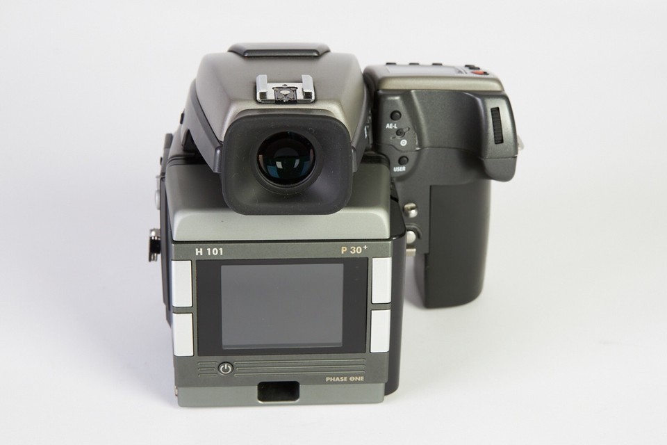 Hasselblad H2 + Phase One p30+ Digital Back + two Hasselblad lenses | eBay