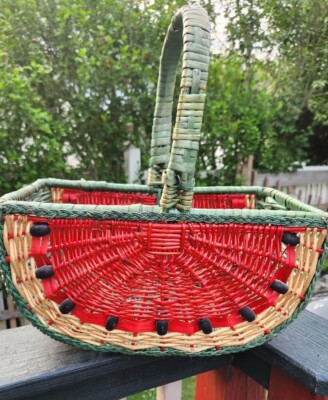 VTG Watermelon Wicker Picnic Basket Bead Seeds Summer Party 14" Long 9. ...
