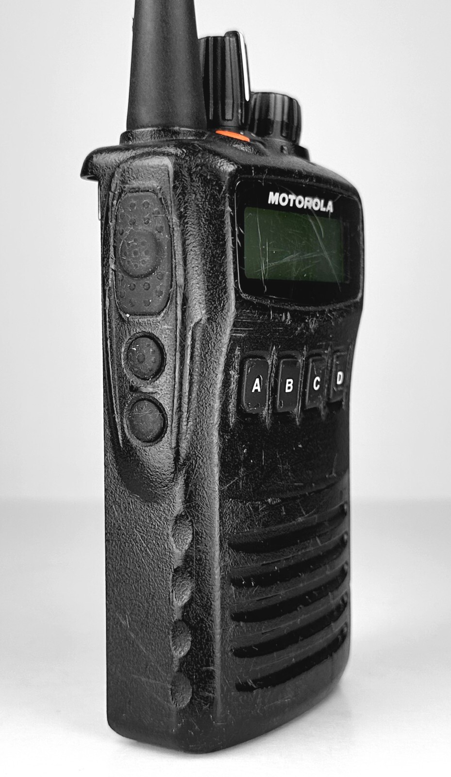 MOTOROLA ISVX-454 INTRINSICALLY SAFE RADIO w/ MIC & CHARGER (READ ...