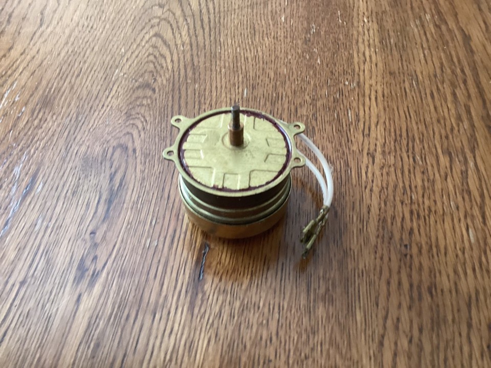 Synchron Clock BRASS bodied motor 630cy 4w 1.2rpm NOS motor CCW NEW | eBay