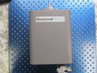 HONEYWELL SOLID STATE SPARK GENERATOR 120V 50/60HZ Q624A 1014 | eBay