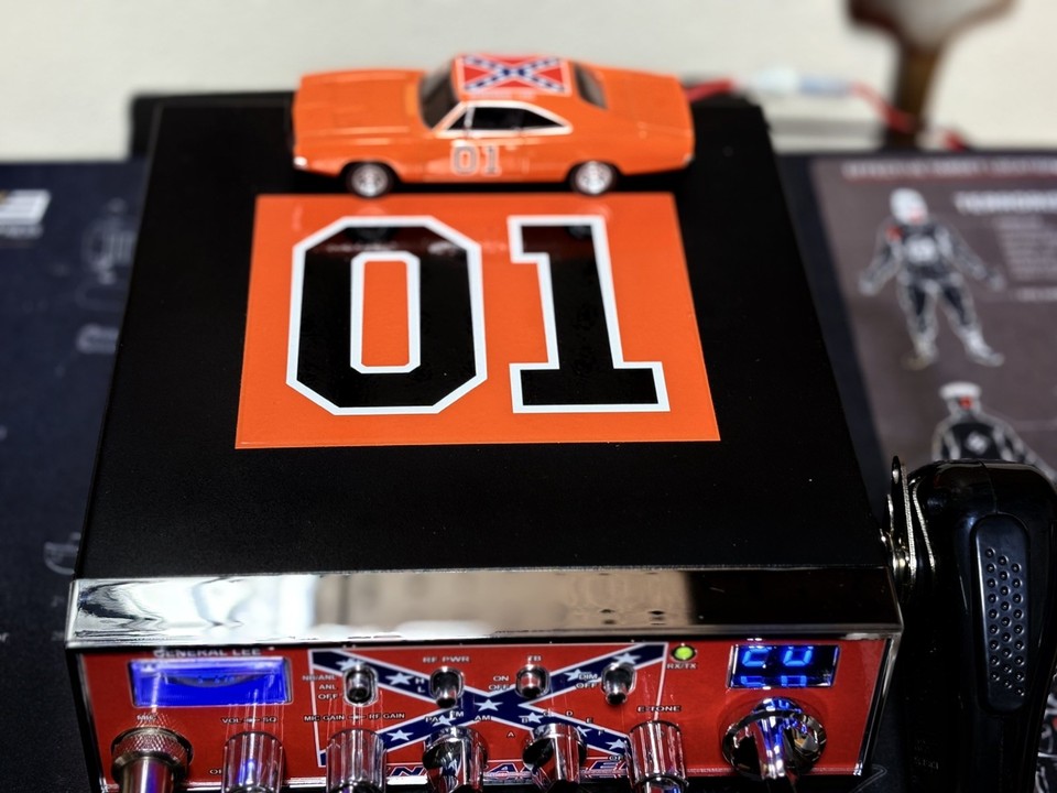 Basically a New General Lee 10M Channel 6 Band Mobile Radio Converted ...